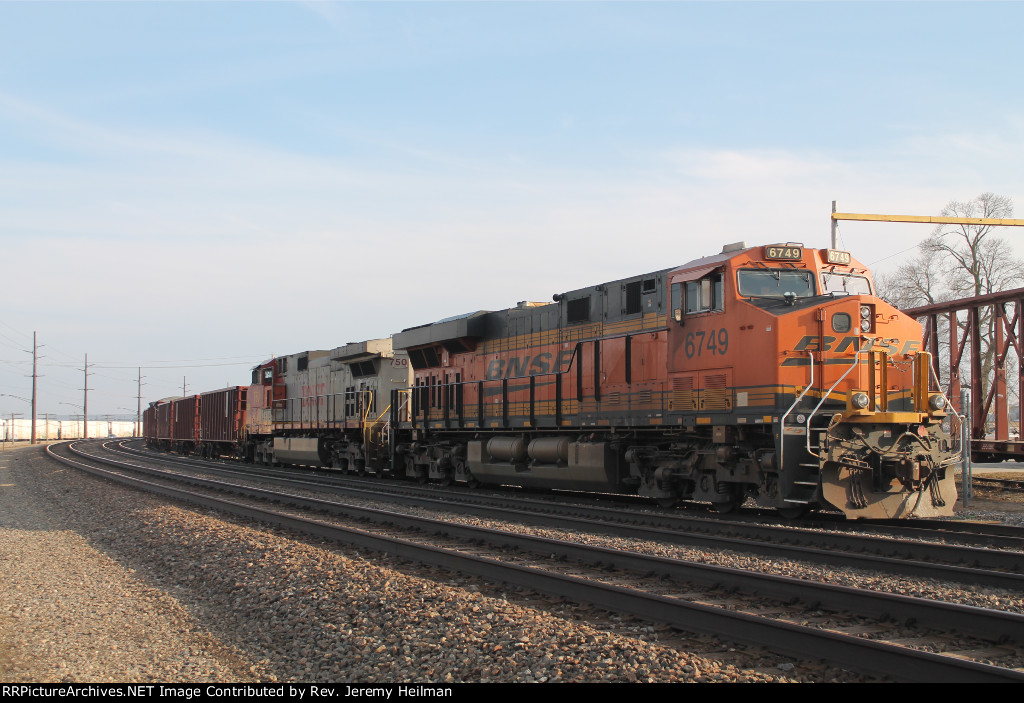 BNSF 6749 & 750 (1)